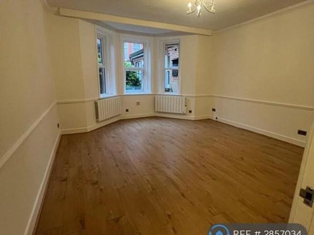 Grand Marine Court, Bournemouth, BH2 2 bed flat to rent £1,490 pcm £344 pw