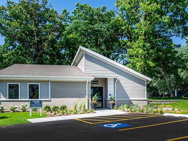 Grand Oaks 1 Bedroom Apartment for Rent at 36090 N Grand Oaks Ct, Gurnee, IL 60031