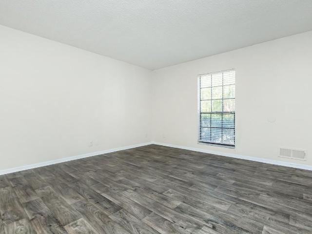 Grand Oaks 2 Bedroom Apartment for Rent at 8450 Standish Bend Dr, Town 'n' Country, FL 33615 Town N County Park