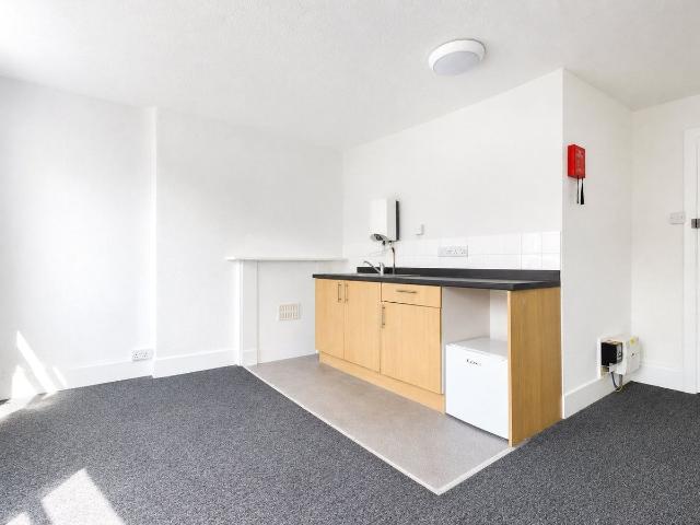 Grand Parade, Brighton BN2, Room to rent, £700 pcm | PrimeLocation