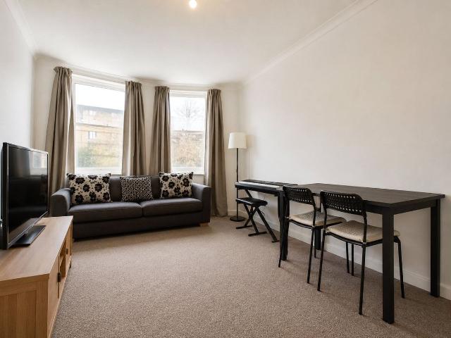 Grand Parade, Brighton BN2, 2 bed flat to rent, £1,500 pcm | PrimeLocation