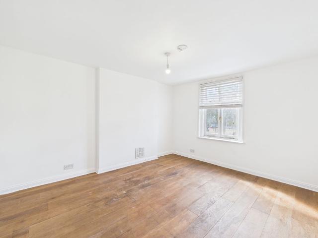Grand Parade, Brighton BN2, 5 bed maisonette to rent, £3,500 pcm | PrimeLocation