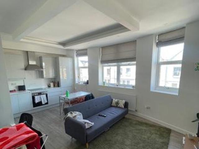 Grand Parade, Green Lanes, 3 Bedroom Flat