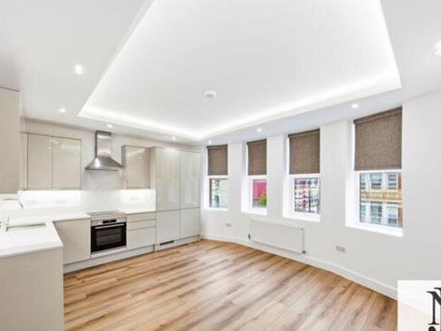 Grand Parade, Green Lanes, 3 Bedroom Flat