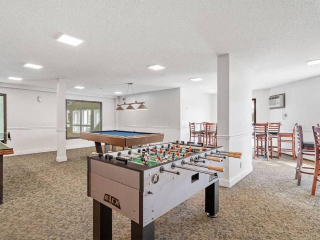 Grand Pre East 2 Bedroom Apartment for Rent at 215 County Road B2 E, Roseville, MN 55117 Roseville
