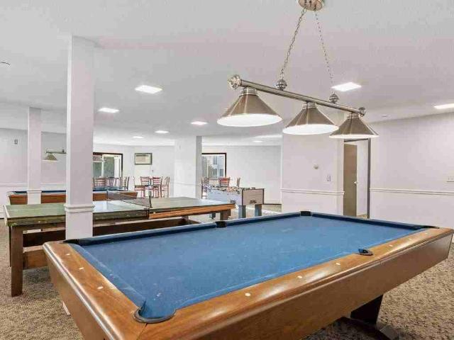 Grand Pre East Studio Apartment for Rent at 215 County Road B2 E, Roseville, MN 55117 Roseville