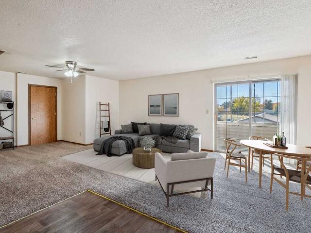 Grand Reserve 2 Bedroom Apartment for Rent at 6214 Rockwell Dr Ne, Cedar Rapids, IA 52402