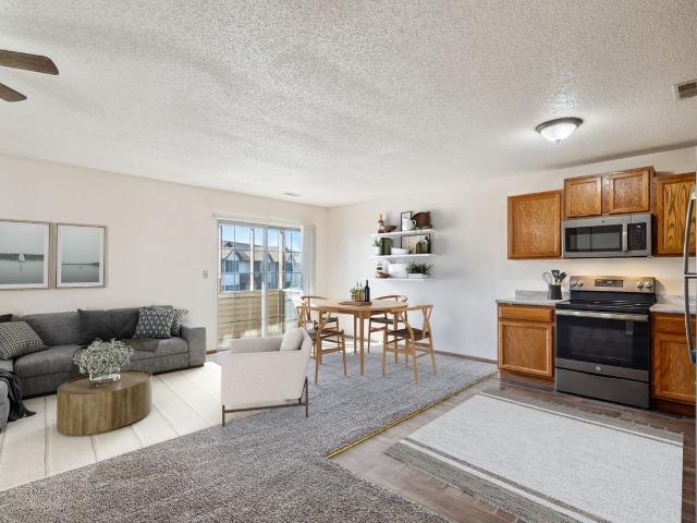 Grand Reserve 2 Bedroom Apartment for Rent at 6214 Rockwell Dr Ne, Cedar Rapids, IA 52402