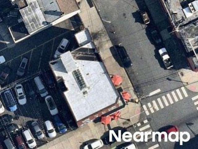 Grand St