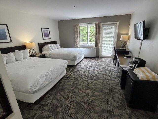 / Grand Summit Dr, Bartlett, Condo For Sale