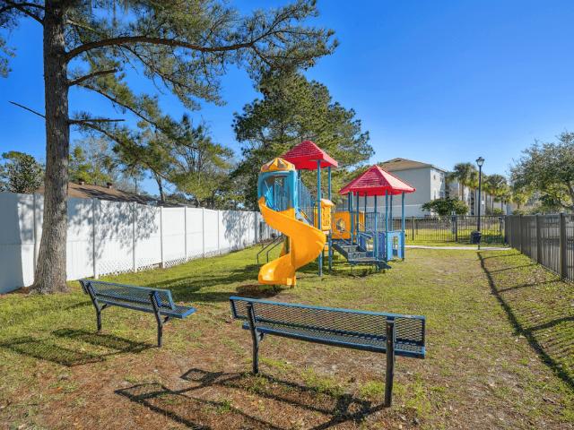 Grande Court Apartments 2 Bedroom Apartment for Rent at 7610 Blanding Blvd, Jacksonville, FL 32244 Duclay