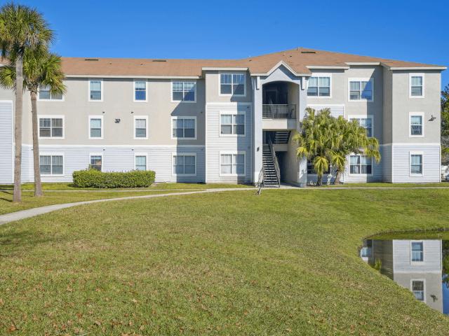 Grande Court Apartments 3 Bedroom Apartment for Rent at 7610 Blanding Blvd, Jacksonville, FL 32244 Duclay