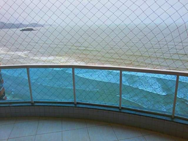 Grande apto 4 dormitórios FRENTE MAR