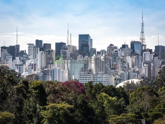 GRANDE APARTAMENTO NO RESERVA PARQUE IBIRAPUERA