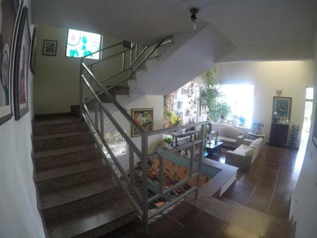 Grande Oportunidade Lindo Sobrado Mobiliado com Excelente Localização