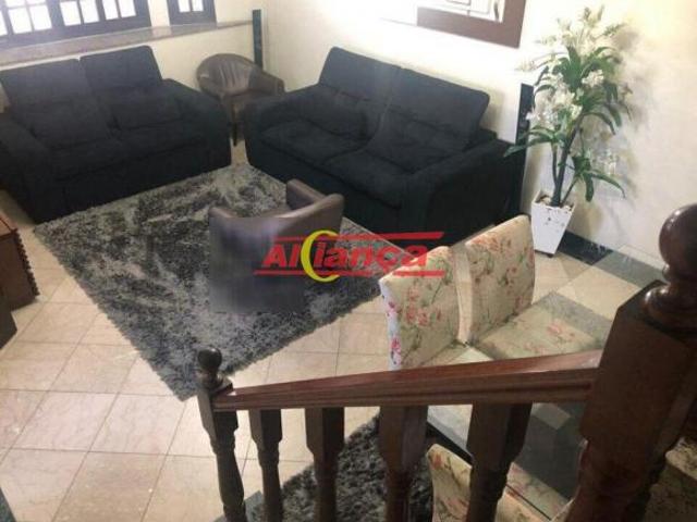 Grande Sobrado no Gopoúva 220 m². 3 dormitórios sendo 1 suíte, 2 salas, 3 vagas