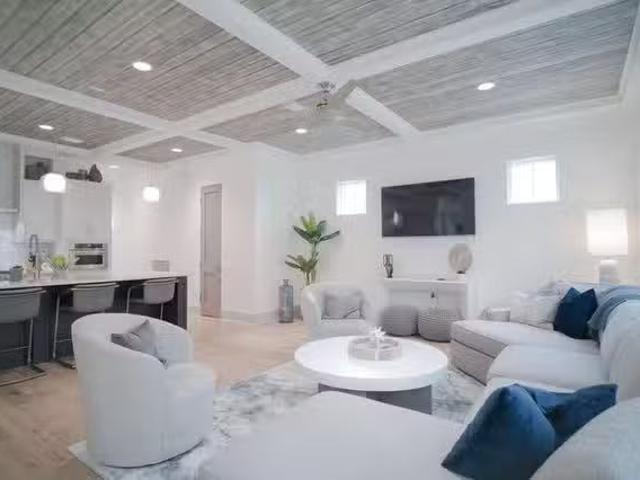 Grande Pointe Drive