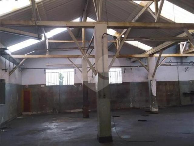 Grande Terreno na Vl Santa Catarina – 1.225 m²