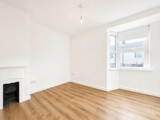 Granden Road, Norbury, London, SW16 4ST, Property for rent