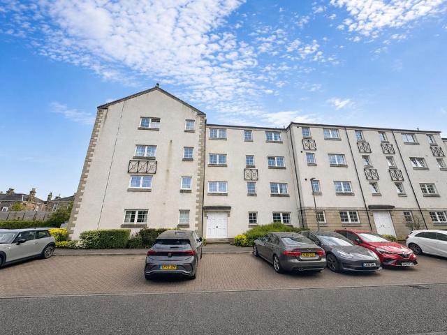 Grandfield, Edinburgh, EH6 2 bed apartment to rent £1,325 pcm £306 pw