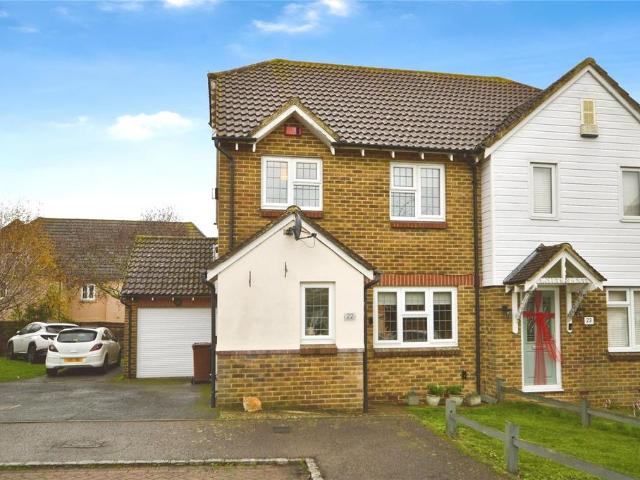 Grandsire Gardens, Rochester ME3 3 bed semi detached house to rent £1,850 pcm £427 pw