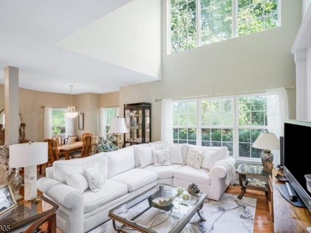 Grandview Ct, Hanover Twp, Condo For Sale