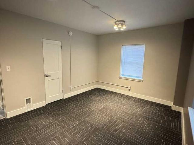 Grandview Apartments Studio Apartment for Rent at 1748 N Hillside St, Wichita, KS 67214
