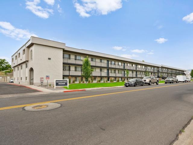 Grandview Manor