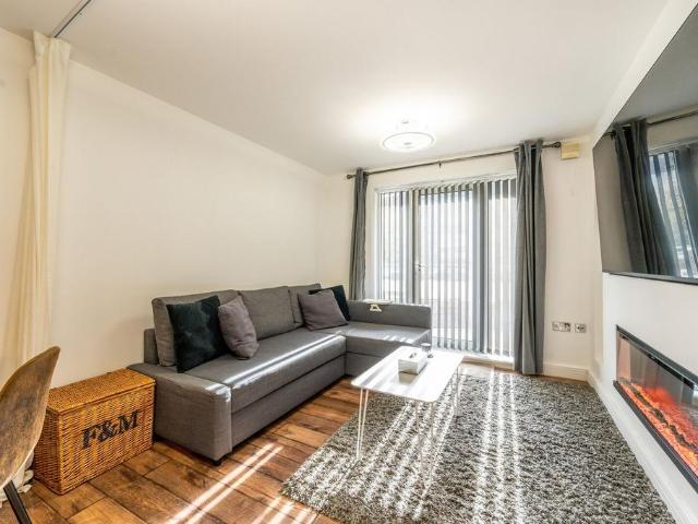 Granite Apartments, Stratford. 1 bed flat to rent £3,300 pcm £762 pw