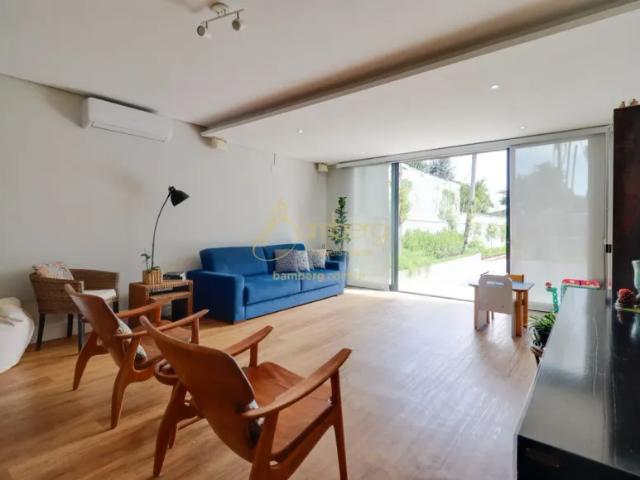 Granja Julieta casa com 620 m2 Área Terreno e 350 m2 Área construída lazer com piscina
