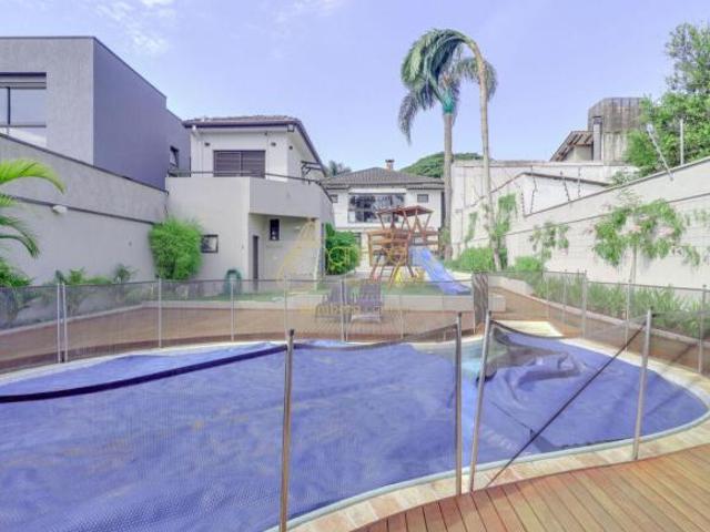 Granja Julieta casa com 620 m2 Área Terreno e 350 m2 Área construída lazer com piscina