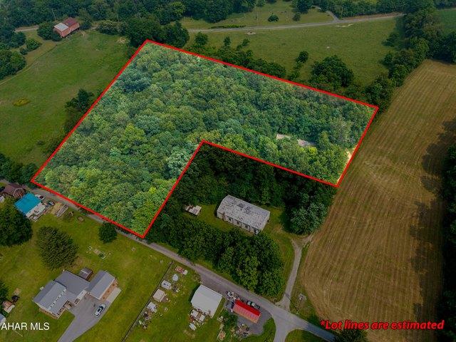 Granny Smith Ln, New Paris, PA 15554