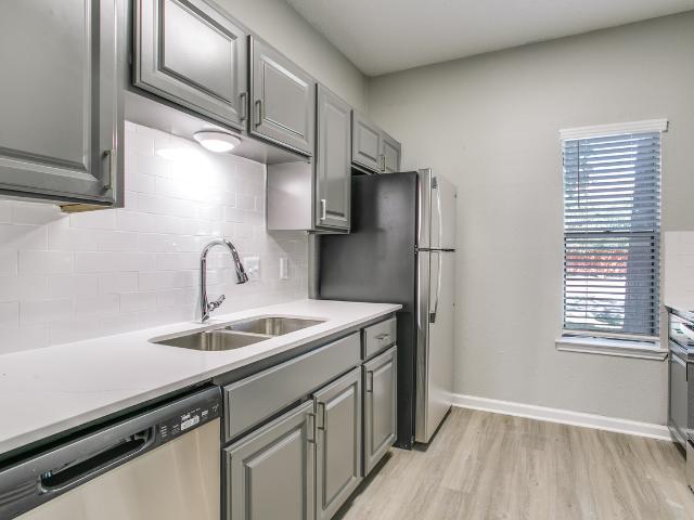 Grant Valley Ranch 2 Bedroom Apartment for Rent at 500 Santa Fe Trl, Irving, TX 75063 Valley Ranch