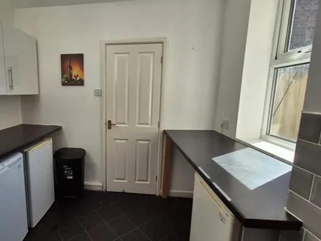 Grant Avenue, Liverpool, L15 5AZ, United Kingdom | 5 bed house for rent #168103217 | Rentberry