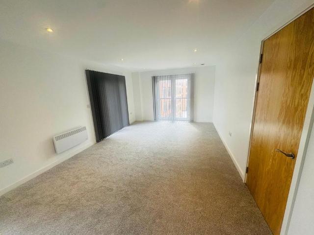 Grant Court Block B, Ordsall Lane. 2 bed flat to rent £1,225 pcm £283 pw