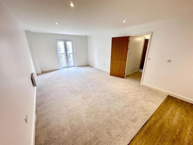 Grant Court, Bridgewater Wharf M5, 2 bed flat to rent, £1,100 pcm | PrimeLocation