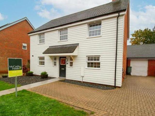 Grant Drive, Church Crookham, 4 Bedroom Detached
