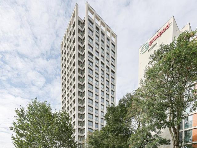Grant Road, Battersea SW11, 2 bed flat to rent, £3,100 pcm | PrimeLocation