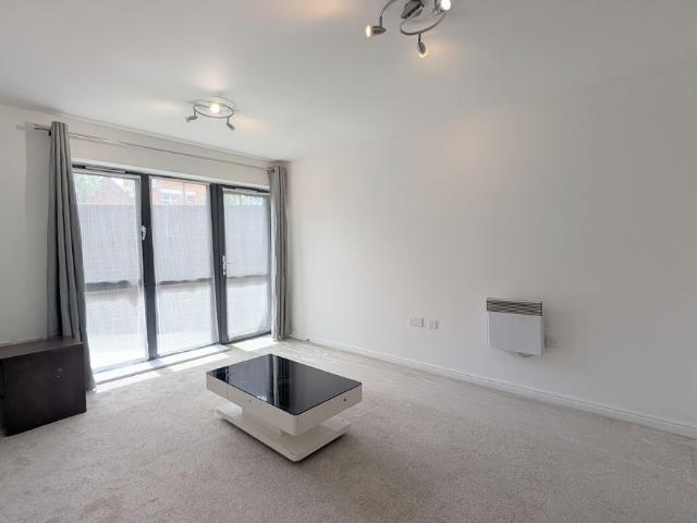 Grant Road, Harrow HA3, 2 bed flat to rent, £1,800 pcm | PrimeLocation