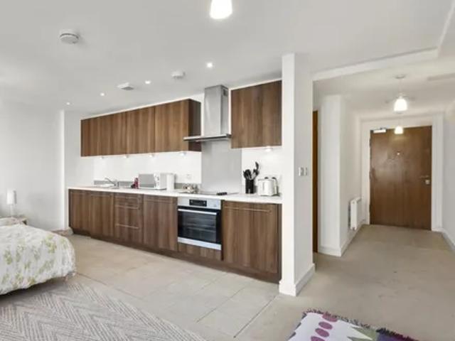 Grant Road, London, SW11 2HJ, United Kingdom | Studio apartment for rent #140544098 | Rentberry