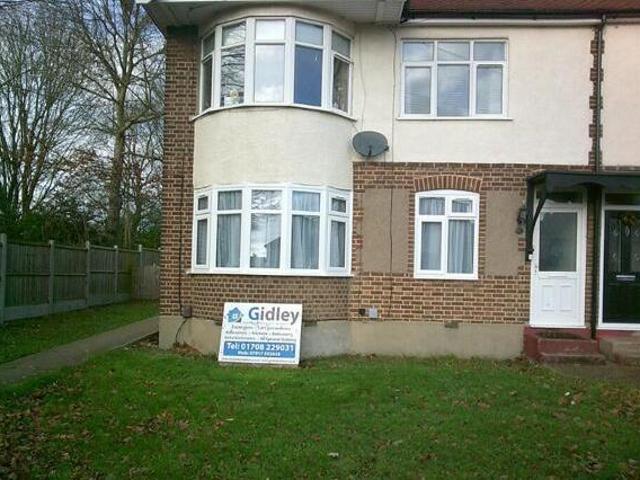 Granton Avenue, Upminster, 2 Bedroom Ground