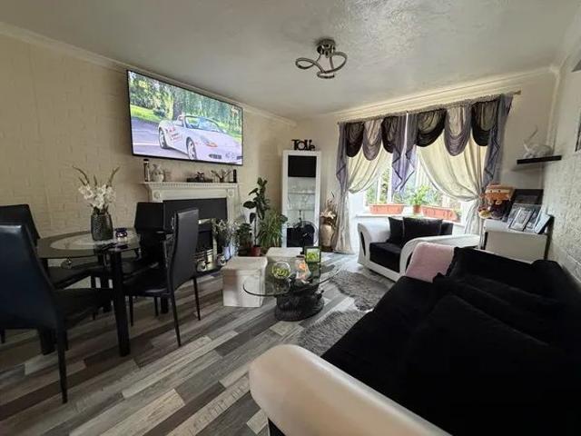 Grantchester Court, Highwoods, Colchester, Property for rent