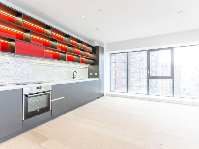 Grantham House, Docklands, London E14, 2 bed flat to rent, £2,947 pcm | PrimeLocation