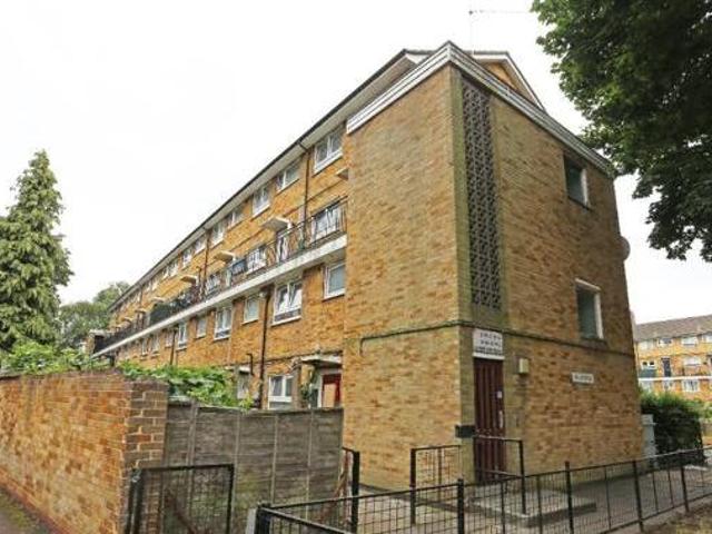 Grantham Road, London, 3 Bedroom Flat