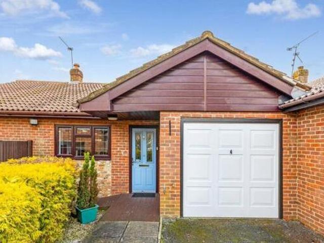 Grantley Court, Farnham, 2 Bedroom Bungalow