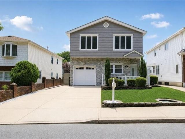 Grantwood Ave, Staten Island, Home For Sale
