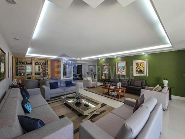 Granville Negócios Imobiliários apresenta uma residência exclusiva, ideal para quem busca conforto