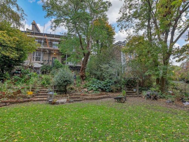 Granville Park, SE13 2 bed flat to rent £1,800 pcm £415 pw