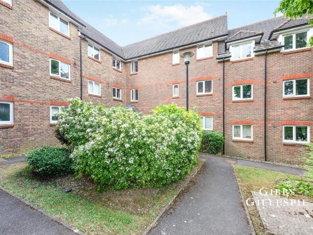 Granville Place, Elm Park Road. 1 bed flat to rent £1,450 pcm £335 pw