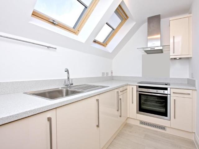 Granville Road, London NW2, 1 bed flat to rent, £1,900 pcm | PrimeLocation
